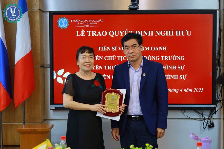 Lễ trao quyết định nghỉ hưu đối với Tiến sĩ Võ Thị Kim Oanh